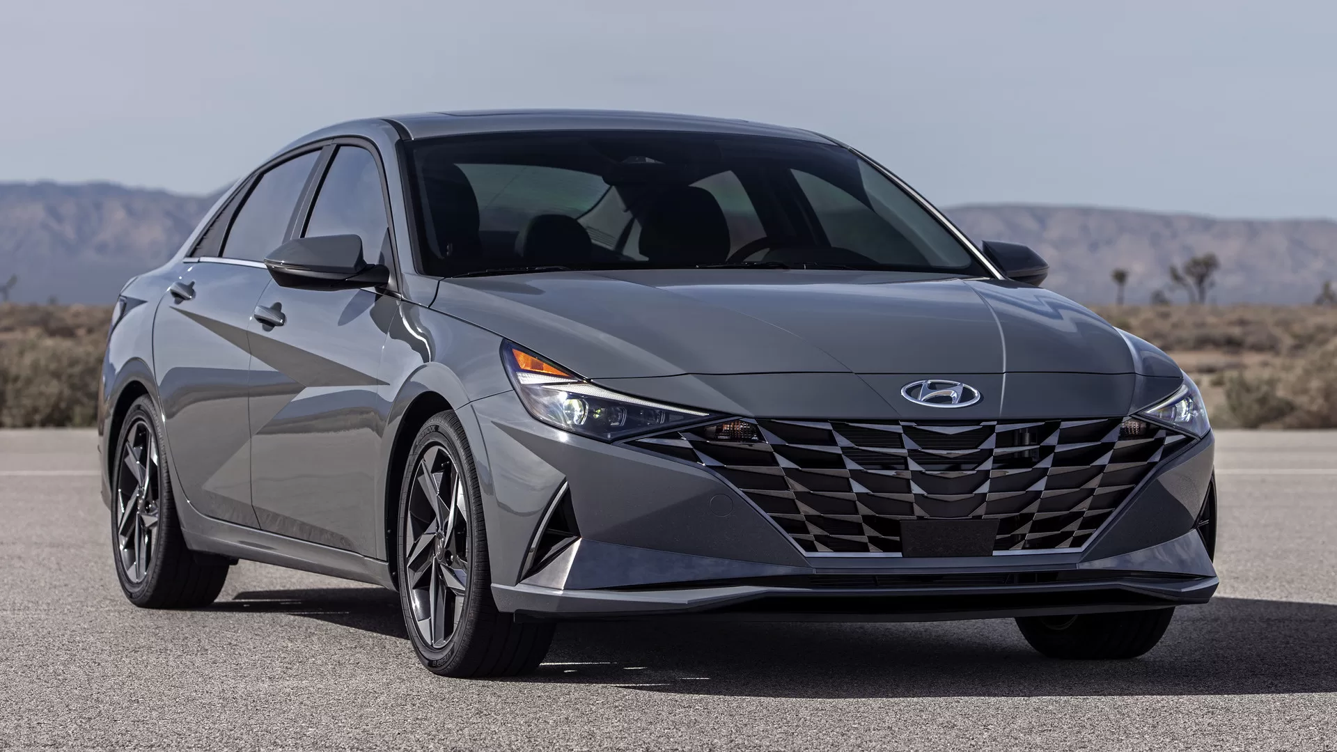 HYUNDAI ELENTRA - Lumiere Car Rental